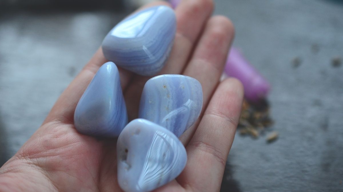 Calcedonio: la pietra dei cantanti e delle persone timide